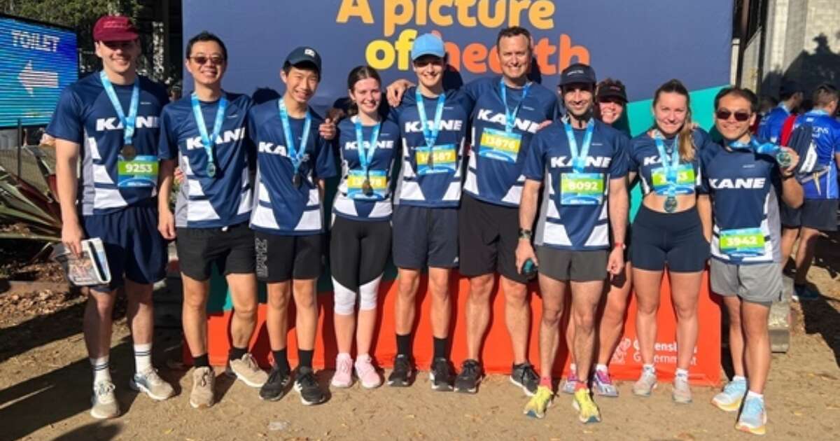 Kane Queensland brave the bridge at the annual Bridge to Brisbane fun ...